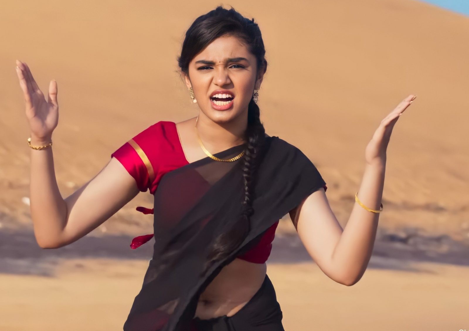 Krithi Shetty Photos in Ranguladdhukunna Video Song – Telugu Nestam
